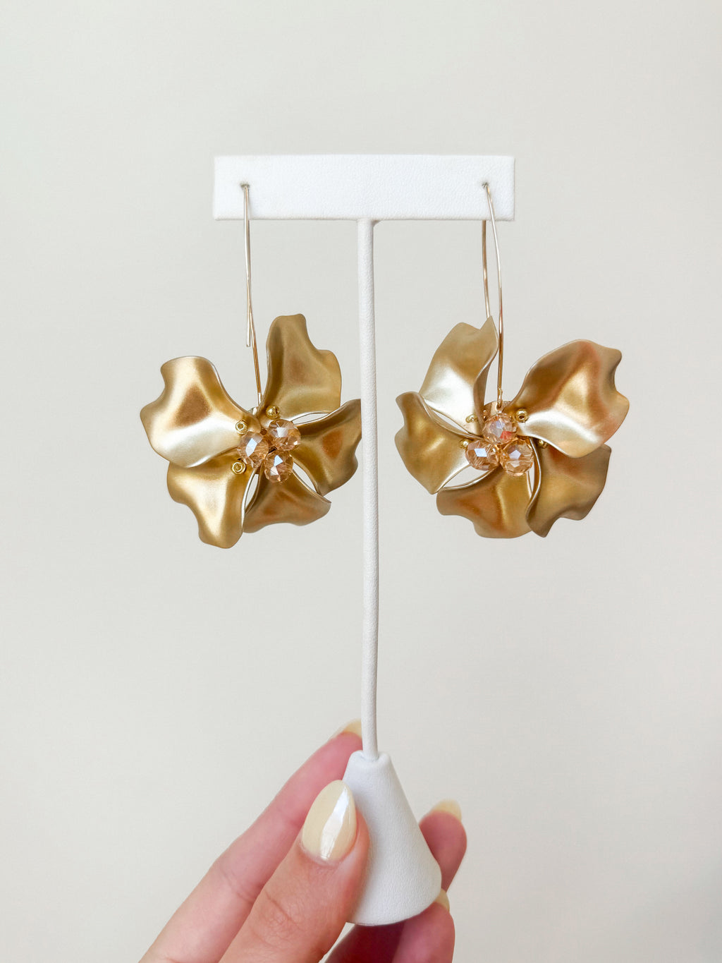 Petal Push Earring – Shopthechicgirl
